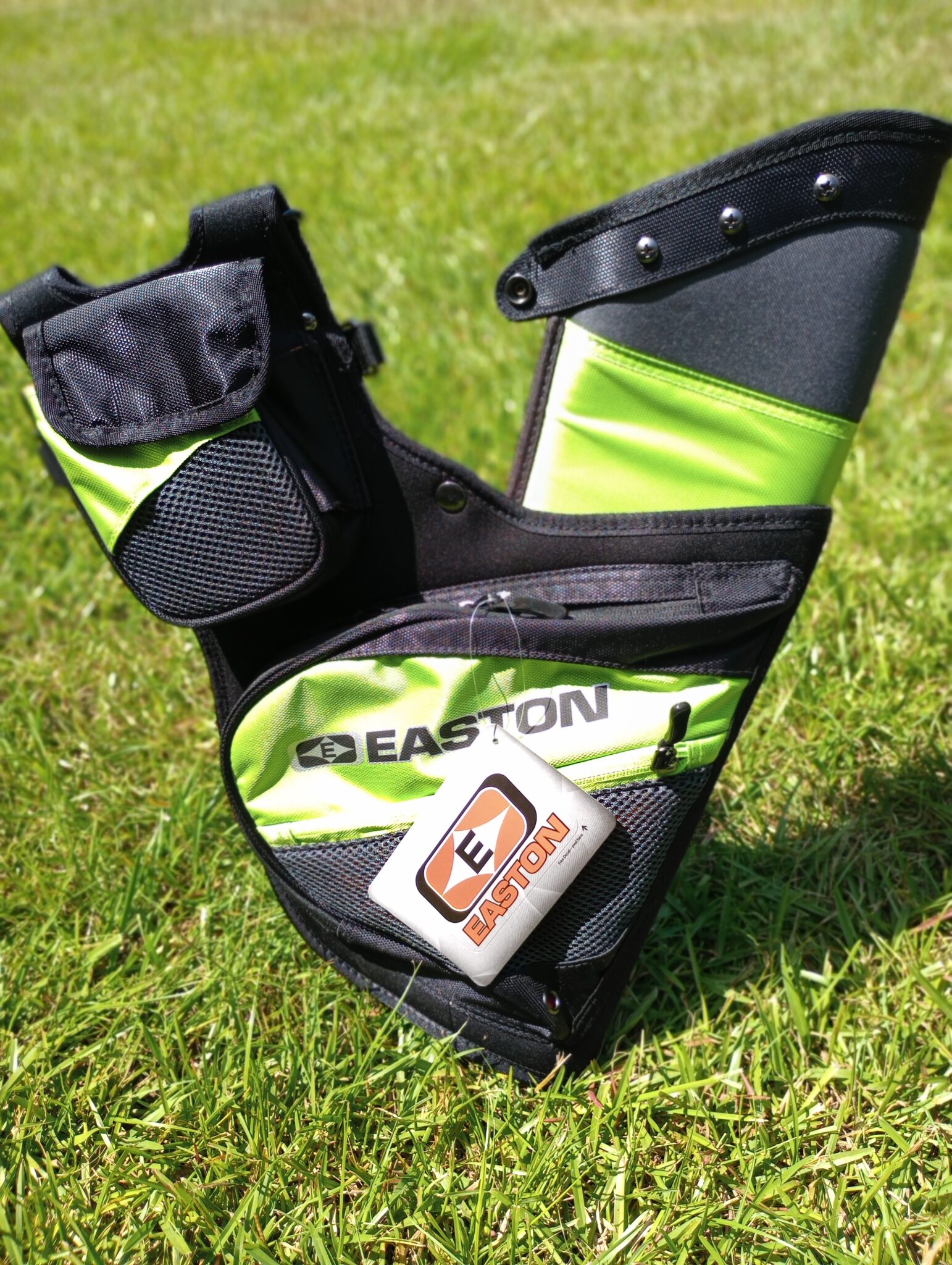 QVR DLX HIP RH GRN EA - Big Jim's Bow Company